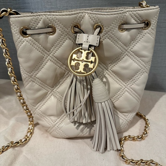 Tory Burch | Bags | Tory Burch Cream And Gold Crossbody Bag With ...